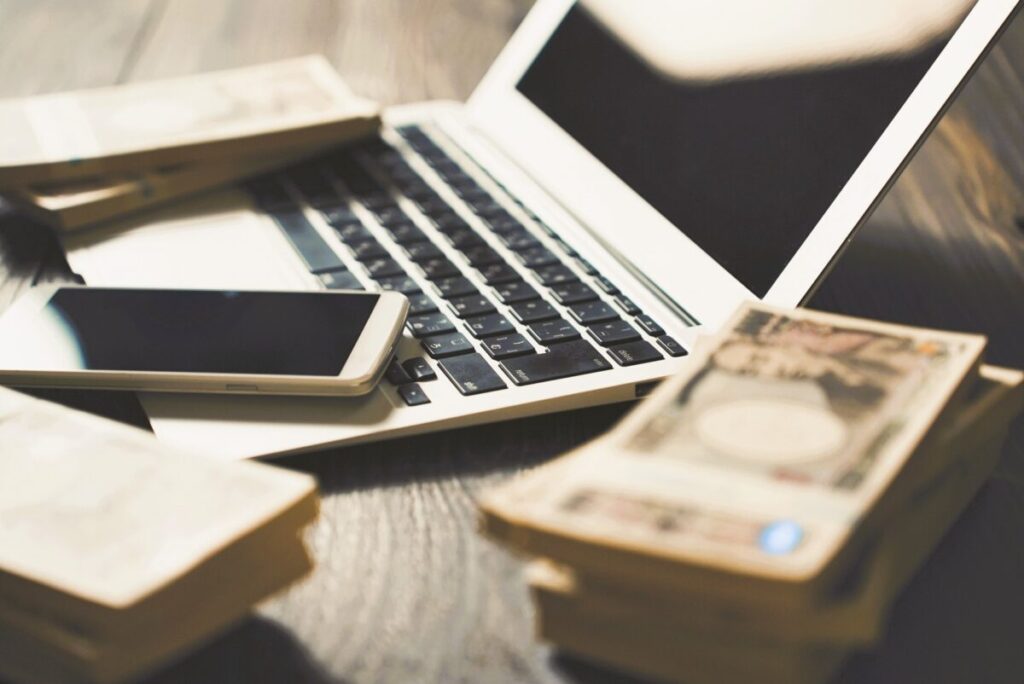 Wise vs Japanese Banks: Fees, FX Rates, and Real Costs